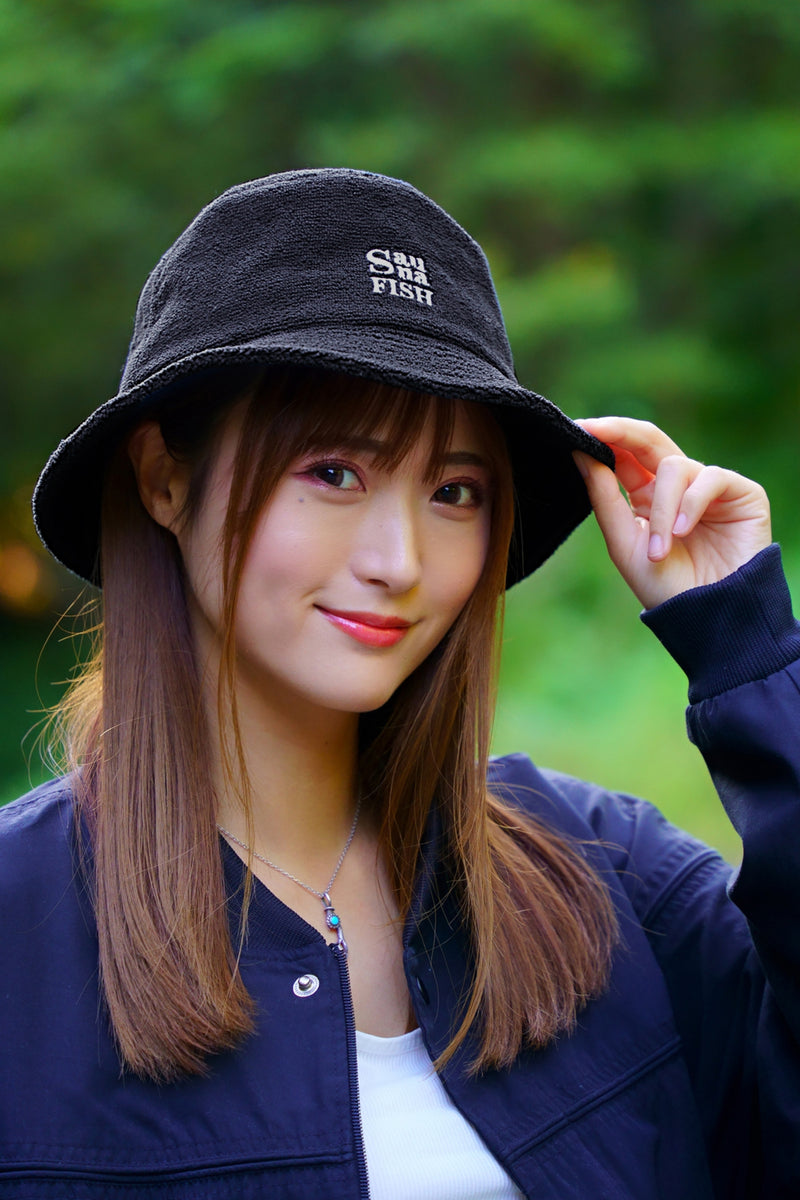 サウナハットが数量限定で予約受付！【RISA RISE /りさらいず コラボ予約商品】 バケットハット – WILDTECH